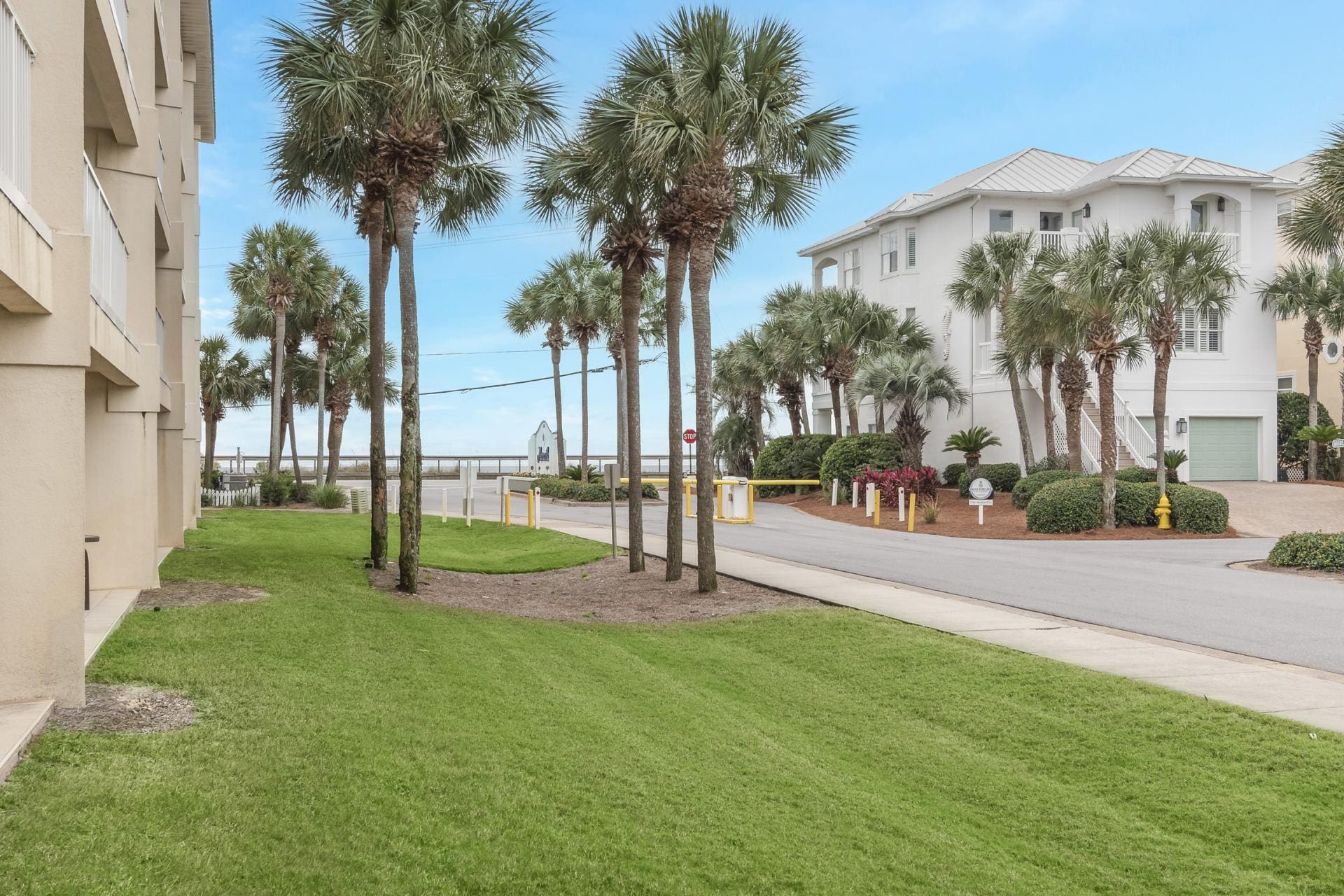 Beach Condos in Destin FL | Book Vacation Rentals Online